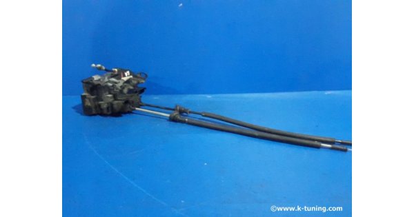 Hyundai Santa Fe CM - USED LATCH & ACTUATOR ASSY-FR DR LH [81310-2B020]